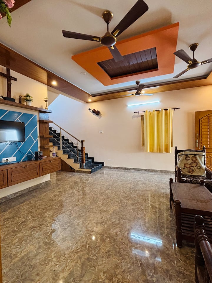 Roben Villa - Pollachi