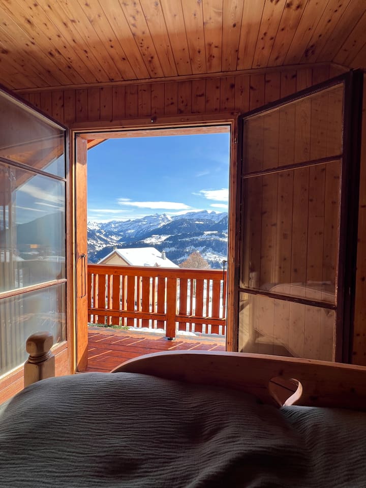 Cosy Chalet, Close To Ski Lift, Beautiful Views - Leysin