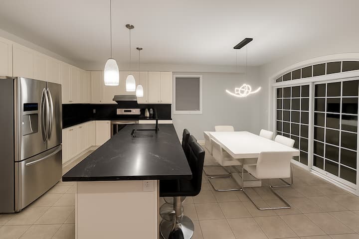 Spacious 6br Family Home – Brampton - Brampton