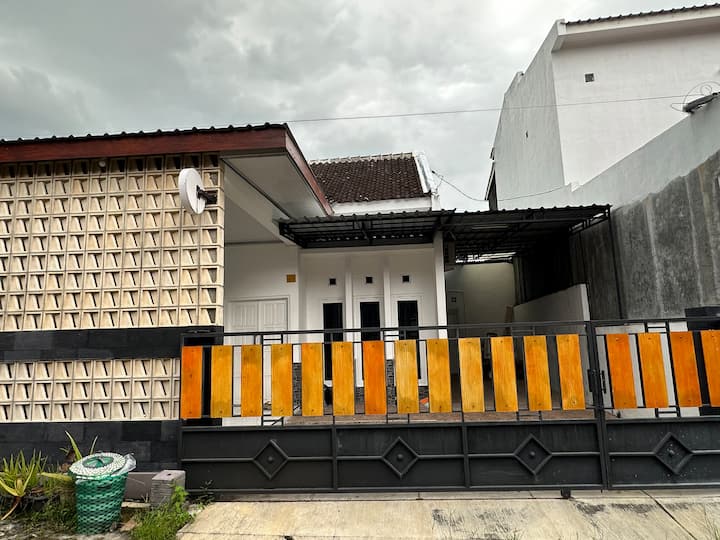 Prima Guest House Wonogiri - Wonogiri