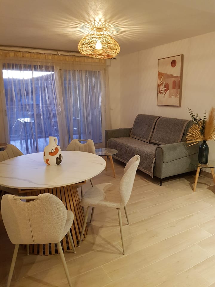 Beau T3 Avec Piscine  Le Cannet Les Jardins Du Lac - Le Cannet