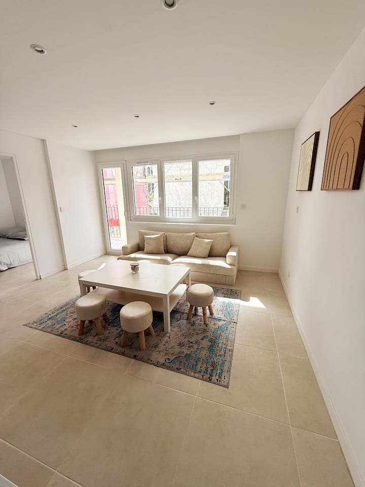 Appartement Moderne & Calme à ÉCully | Parking - Écully