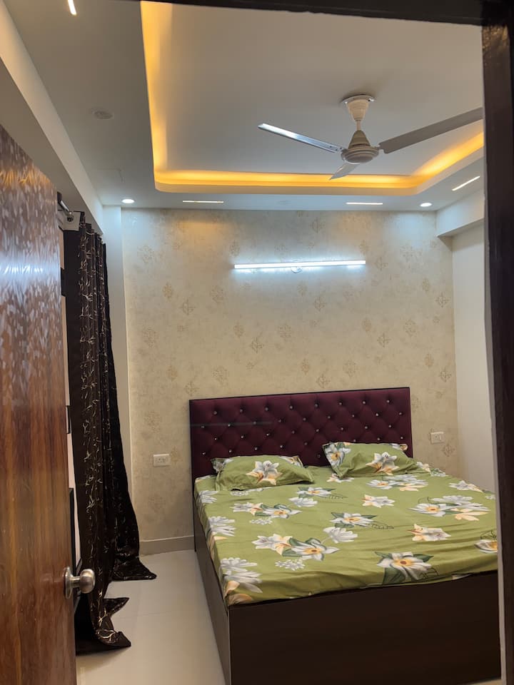 Luxury 3bhk Entire Flat - Modinagar