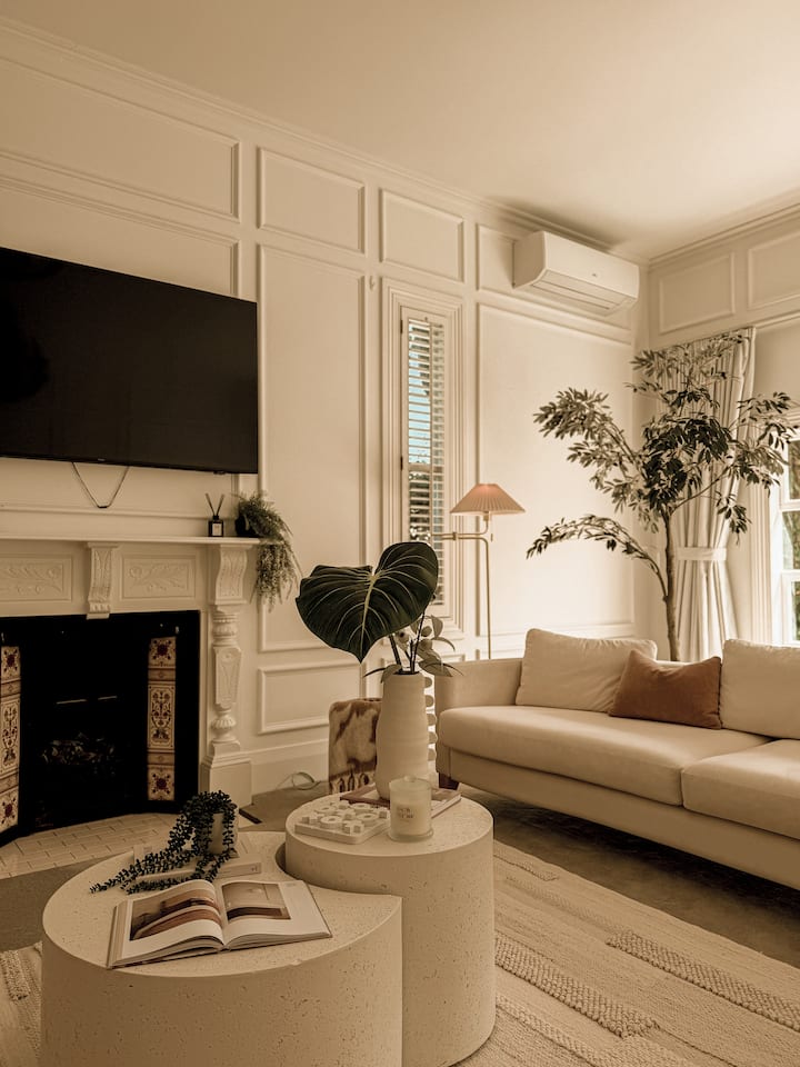 Classic & Spacious 4-bedroom Home In Prime Epsom - Auckland