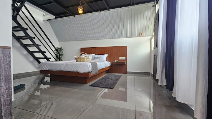 Mithra A-frame Sky Loft Cabin - Munnar