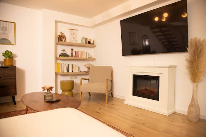 Cozy Apartment With Private Garden Near Cologne - Colonia