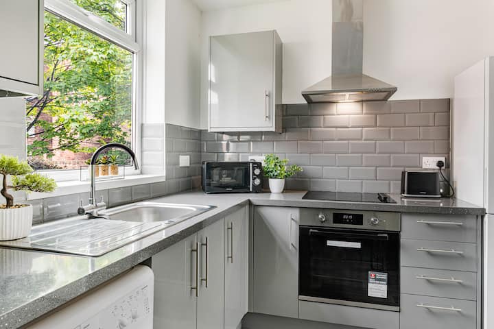 Comfortable City Flat | Ideal For Relocators - Nottingham