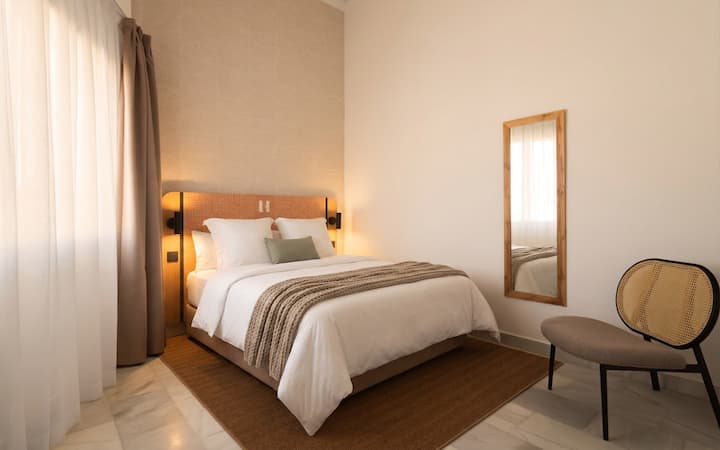 Limehome Madrid Sol | Penthouse Apartment - Madrid