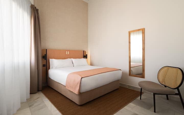 Limehome Madrid Sol | Penthouse Apartment - Madrid