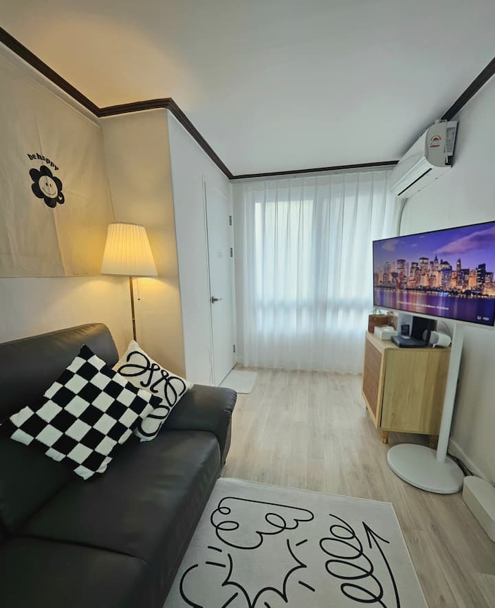 [오픈특가]
4호선 수유역 도보7분 
#6인가능#침실2개#퀸침대3개/가족.단체 환영 - Seoul