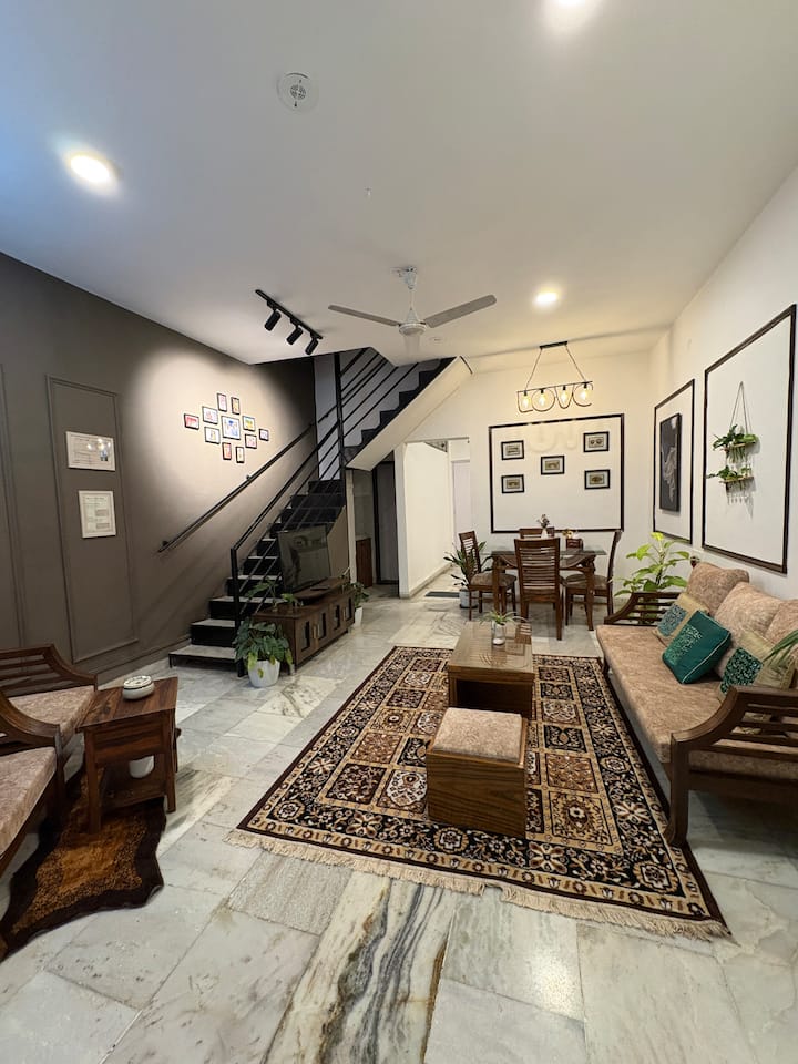 Saiwal’s Home | Walk To Airport & Phoenix Mall - Pune