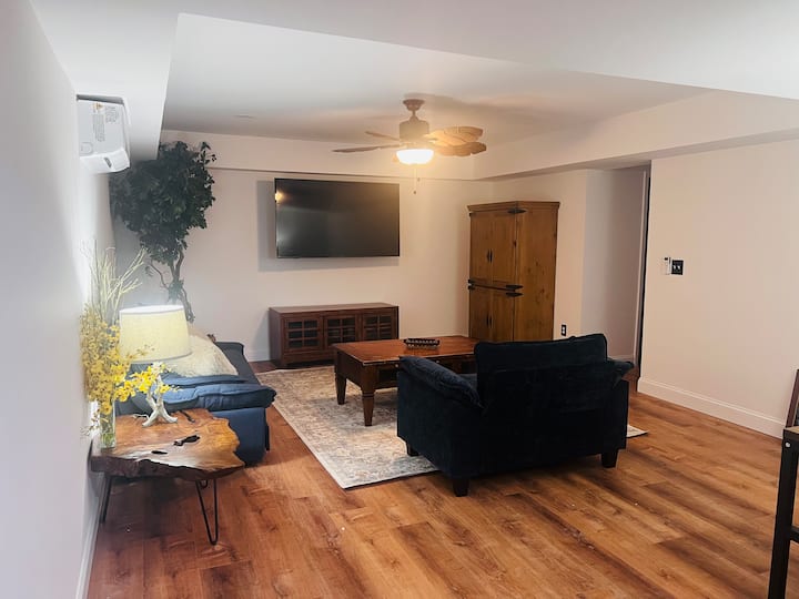 Welcome To Virginia’s Horse & Wine Counry - Middleburg, VA