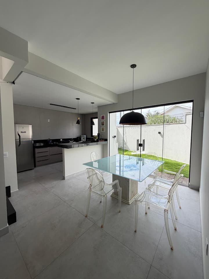 Casa Nova, Local Excelente, Calmo E Seguro. - Uberlândia