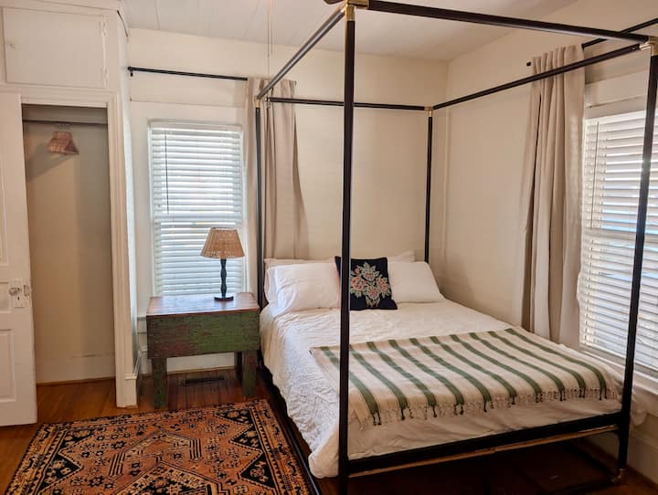Historic Mill Cottage With Backyard Creek View - Burlington, NC