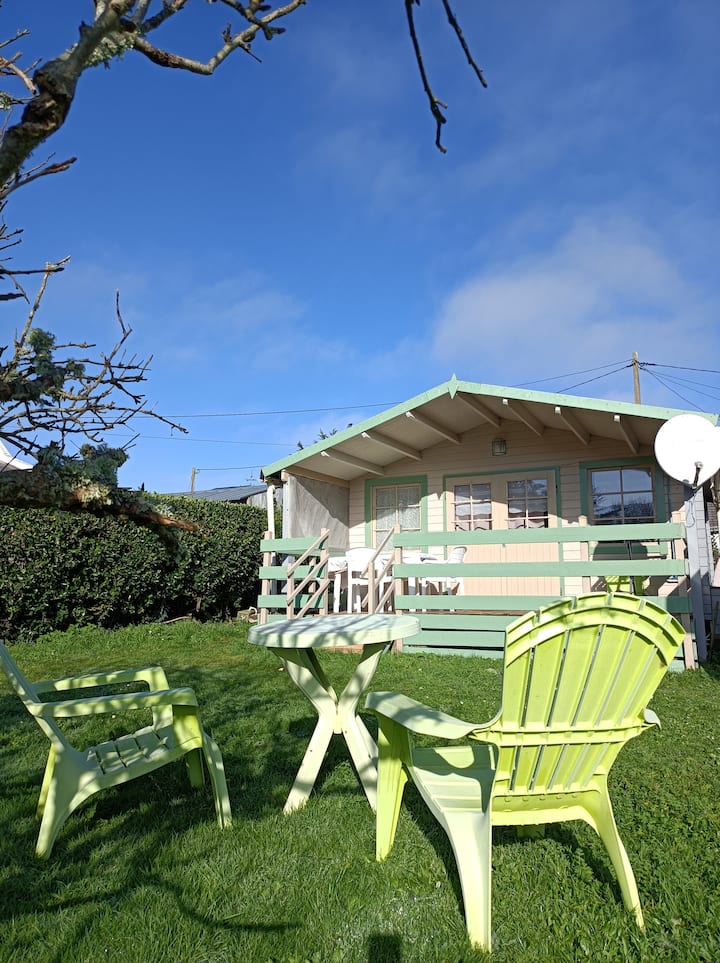 Chalet Situé Au Calme Dans Un Jardin à Belle îLe - Bangor, France