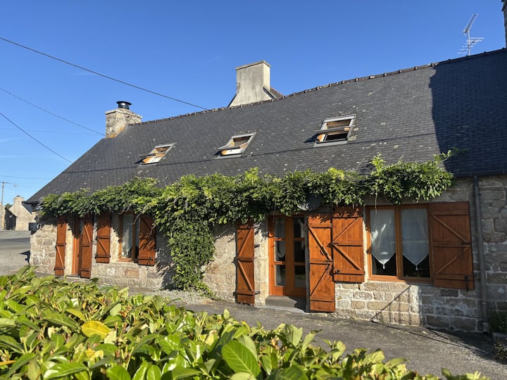 Longère Pleine De Charme - Rostrenen