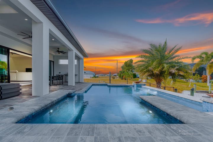 Spacious 3br Cape Coral Home | Pool | Free Parking - Burnt Store Marina