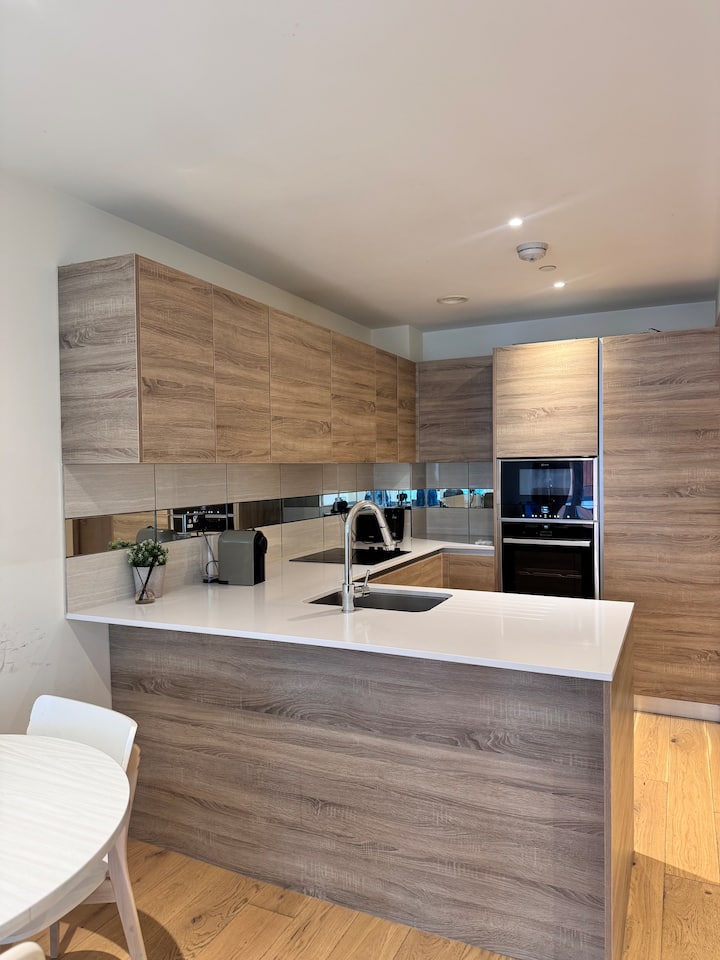 Luxury Riverside Apartment In Central London - Woolwich