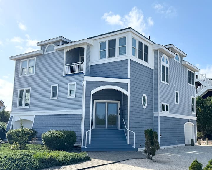 L B I's Loveladies Retreat 2nd From Ocean - Barnegat Light, NJ