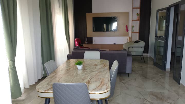 Disponible - Cotonou