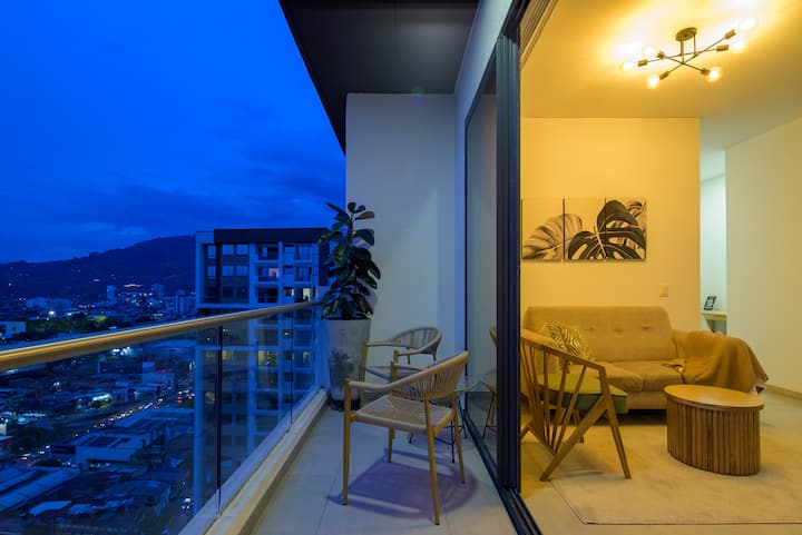 Summit Penthouse Pinares · 3 Hab · Jacuzzi Rooftop - Pereira