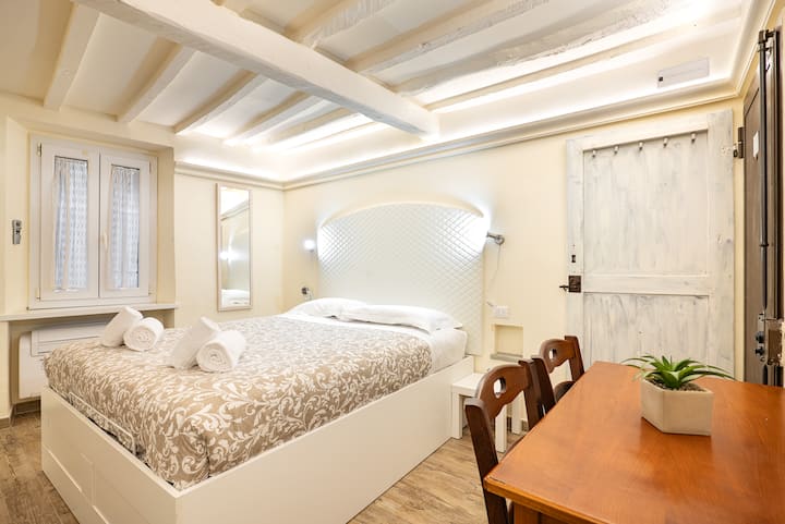 Suite "Prestige", Duomo 2 Min Walk, Wifi & A/c - Florenz