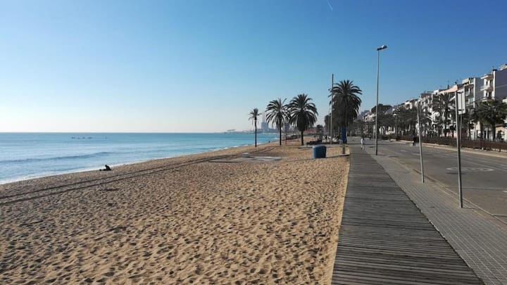 Room Next To Metro Beach - Badalona