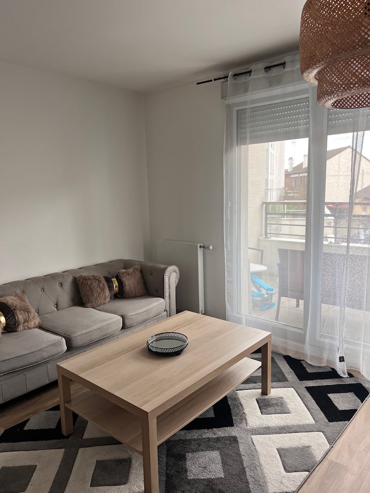 T2 Chaleureux Et Confortable - Drancy