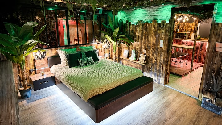 Suite Jungle - Jacuzzi & Sauna Privés – Expérience - Marseille
