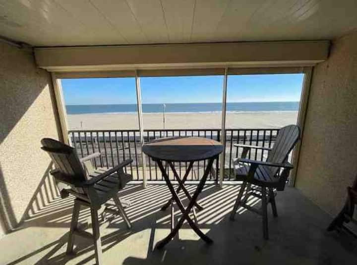 Ocean City Beachfront Condo - Ocean City, MD