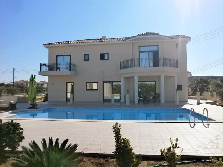 Pyla Holiday Mansion - Ciper