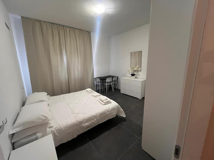 Appartamento Di Fronte Casa Di Cura Città Di Parma - Parme