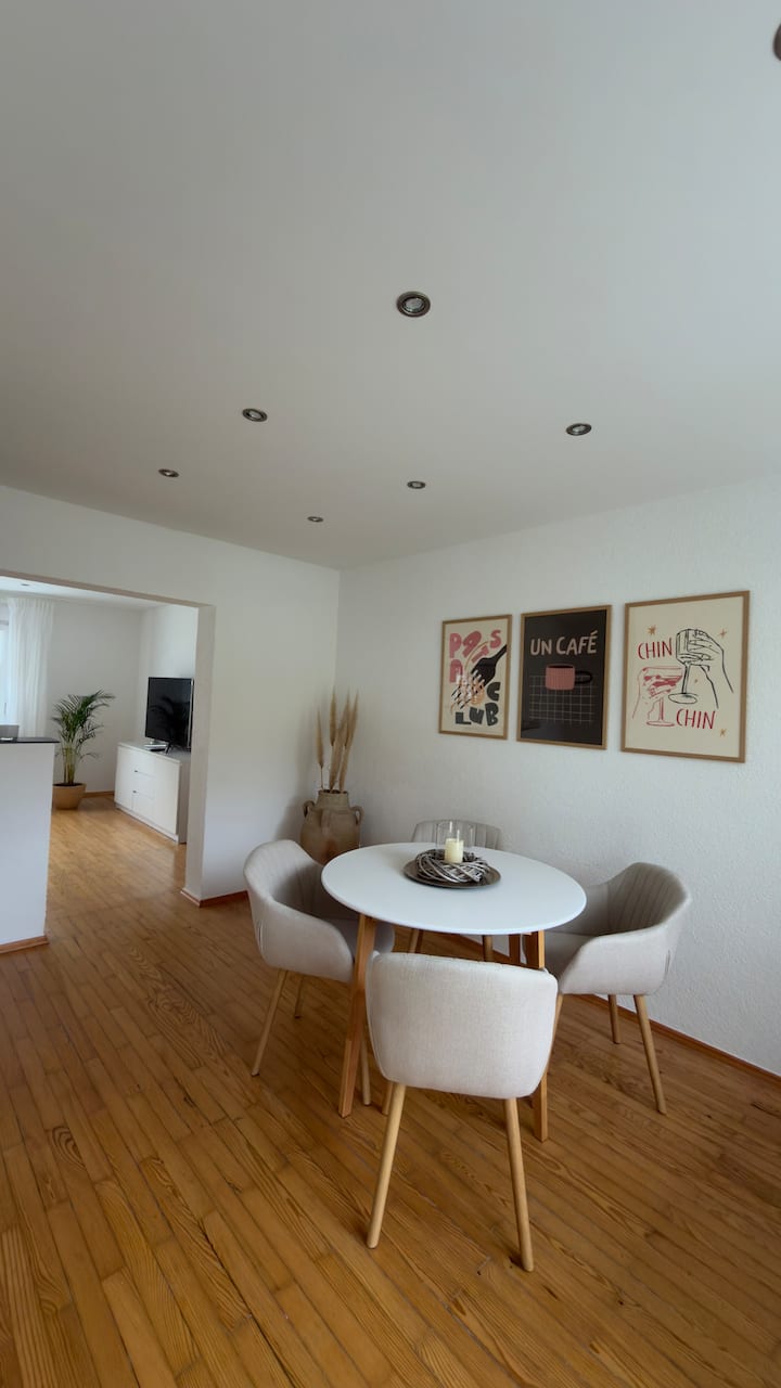 Stilvolle Wohnung Nahe City & Airport - Saarbrücken