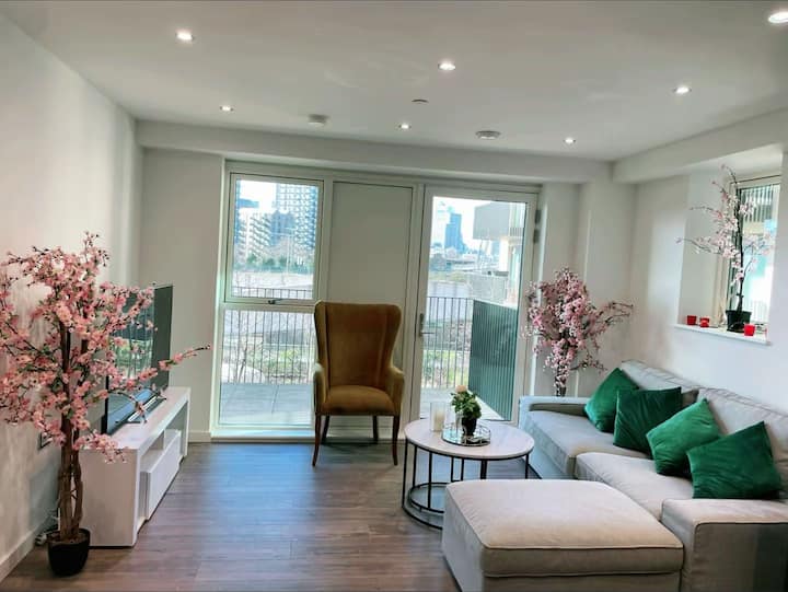 Modern 1br| Walk To Excel | Fast To Central - London