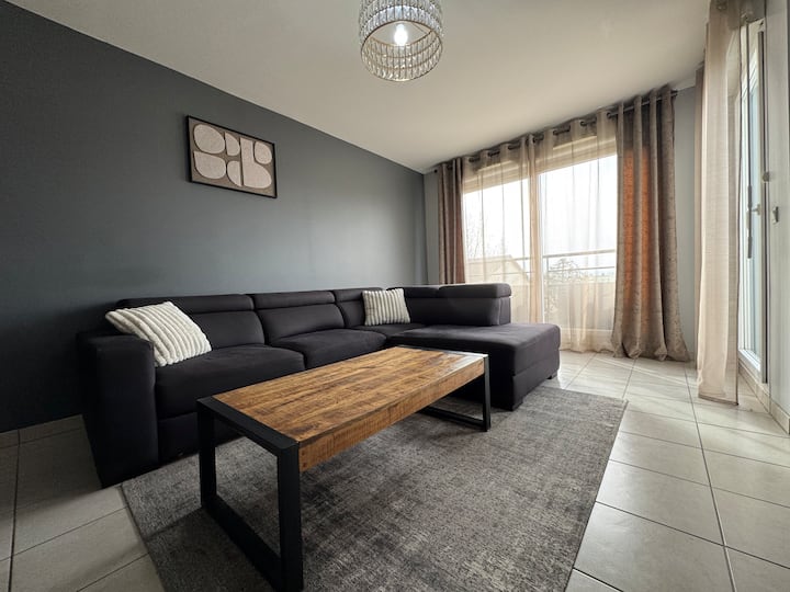 Jean Jaurès Parking Groupama Stadium Ldlc Arena - Bron