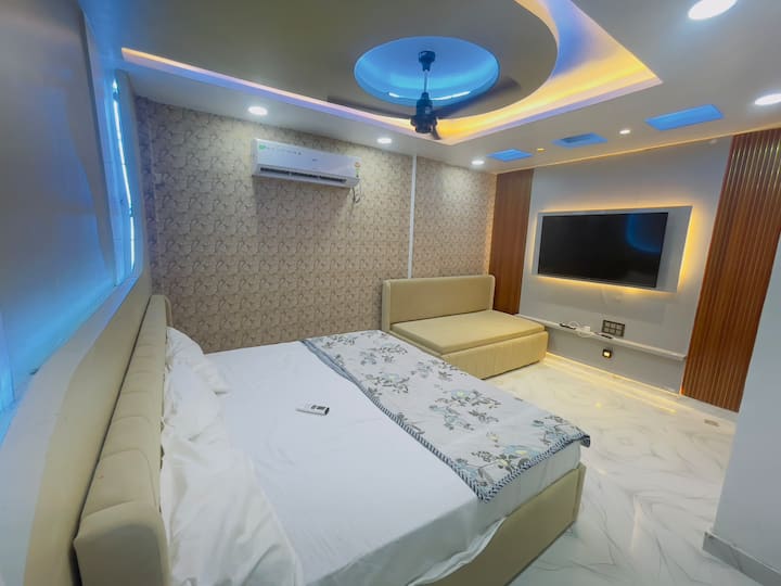 Radhika Apartment - Vrindavan