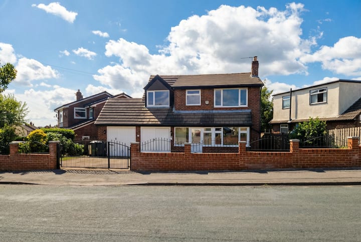 Comfortable Batley Base For West Yorkshire - Mirfield