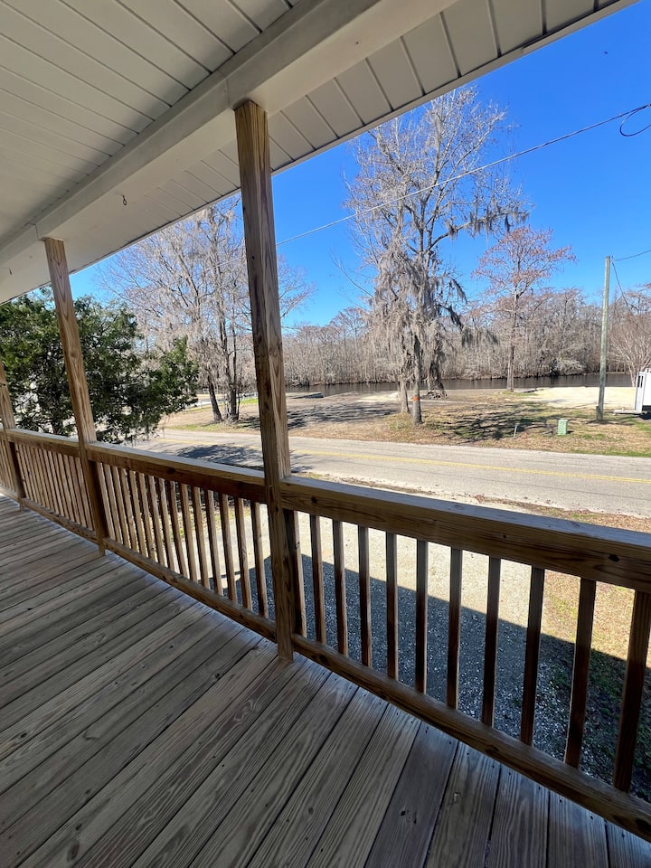 Skip's Riverside Hideaway - Conway, SC