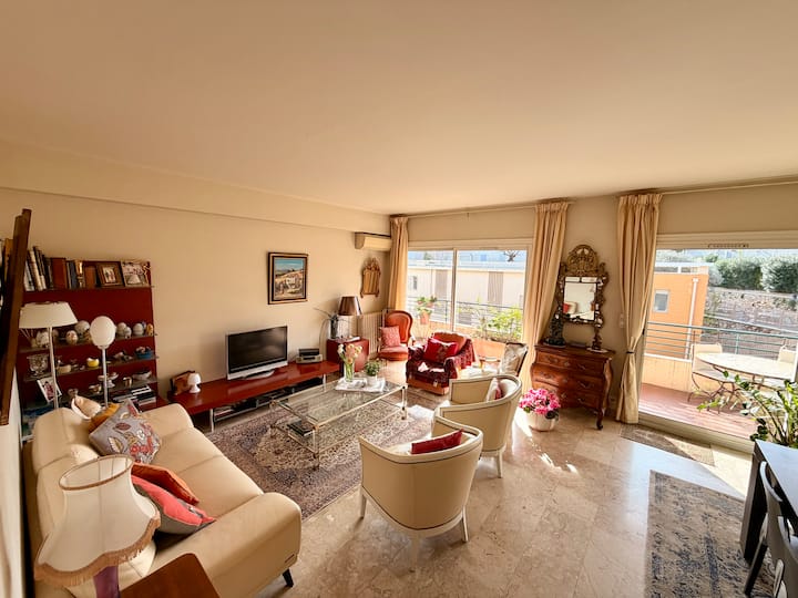 Grand, Appartement Tout éQuipé Place De Parking - La Garde