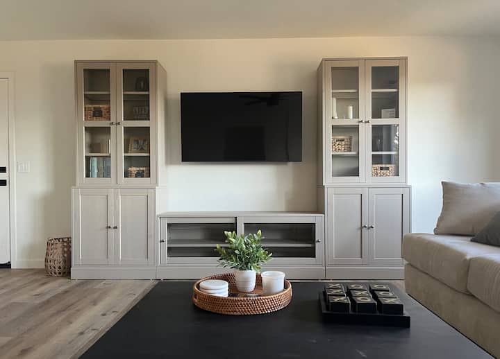 Cute And Cozy House Tucked In The Trees! - Lake Tulloch, CA