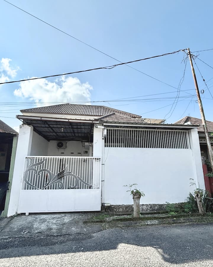 Strategic House Graha Permata Kota Near Alfamart - Mataram