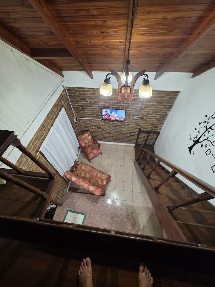 Cabaña A 4 Cuadras De Plaza Colón - Jardín America