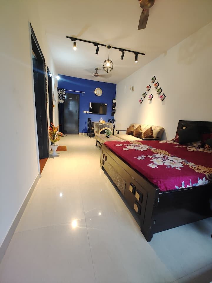Krishna Vallabha [1-bhk Luxurious Flat] Near Taj - Agra