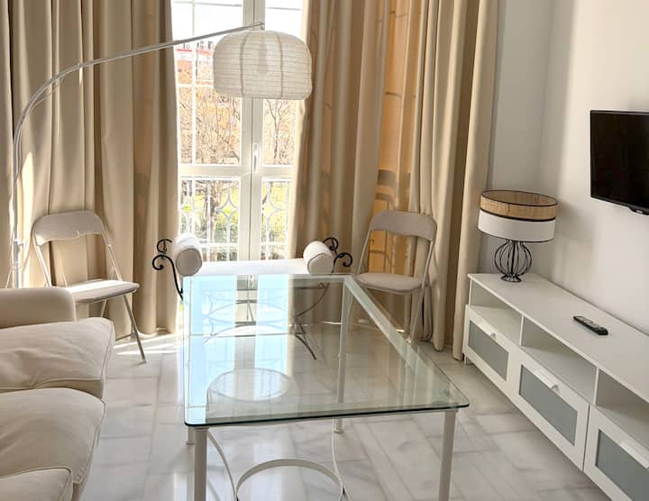 Luminoso Apartamento Con Piscina Y Parking - Córdoba