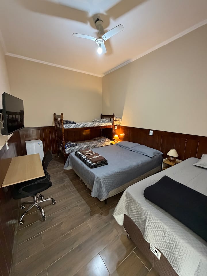 Pousada - Suíte Casal 5 Lugares C/ Ar Condicionado - Bragança Paulista