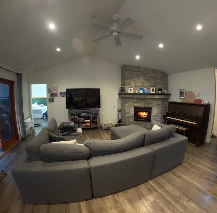 Eagle Nest| 3br Retreat | Between Forest And Sea - Sunshine Coast