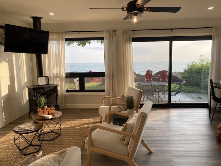 Tranquil Lakeside Escape Close To Point Pelee - Leamington