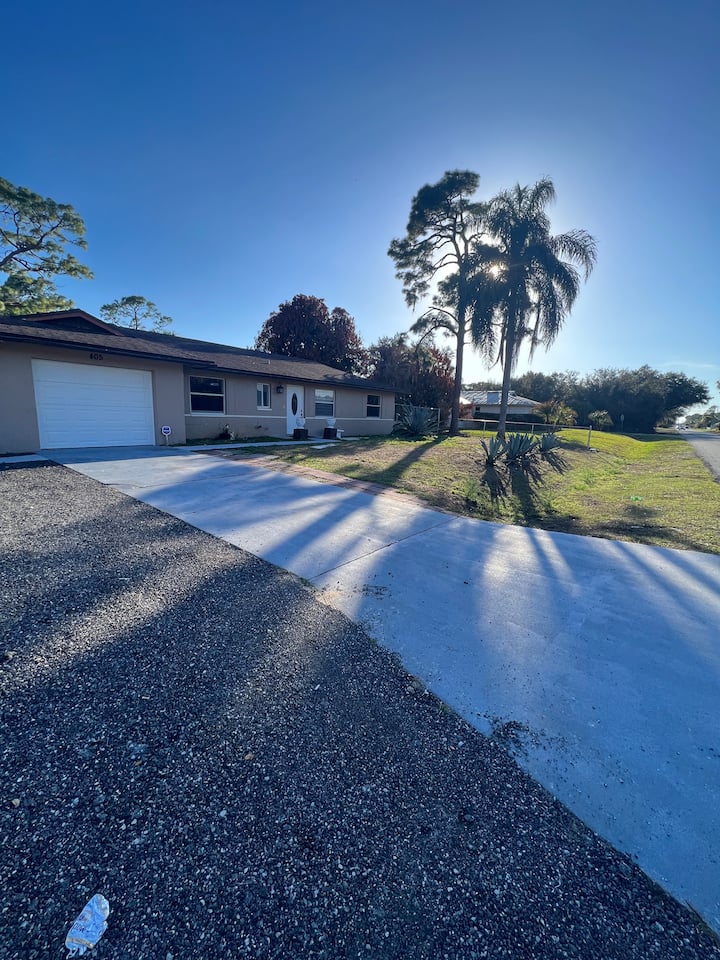 Casa Para Pasar Un Tiempo Agradable Y Tranquilo - Lehigh Acres, FL