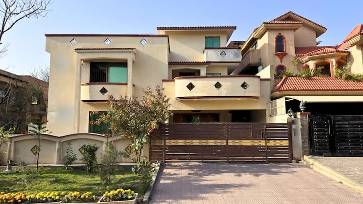 Luxury 3br Villa | Terrace + Margalla Views | E-11 - Islamabad