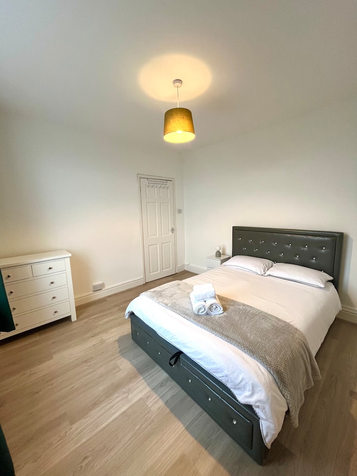 Ideal House In Swansea - Swansea